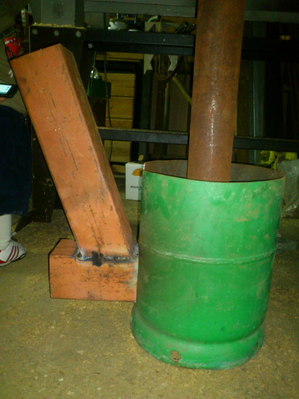 first try building a scrap metal rocket stove (rocket stoves forum at ...