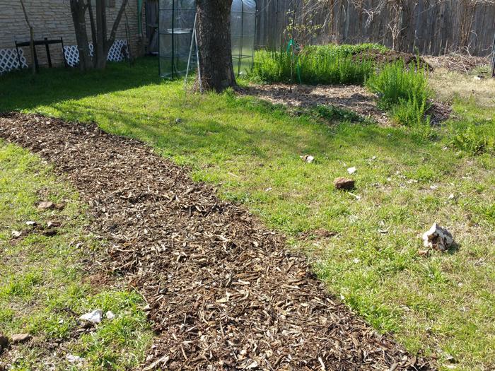 Suburban backyard swale (earthworks forum at permies)